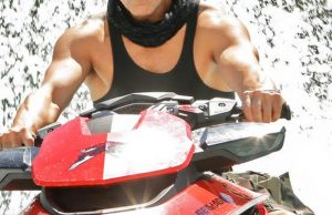 Don't Miss! Akshay Kumar's Unbelievable Dishoom Look